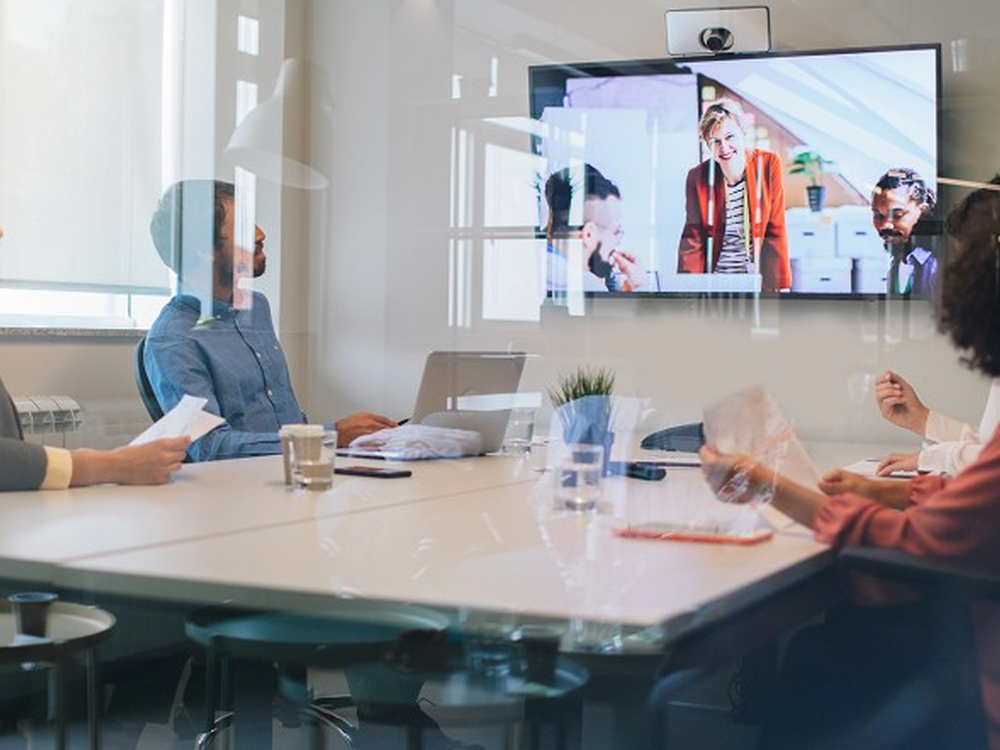 Exploring the Impact of Smartboards on Education | Arvia Shops